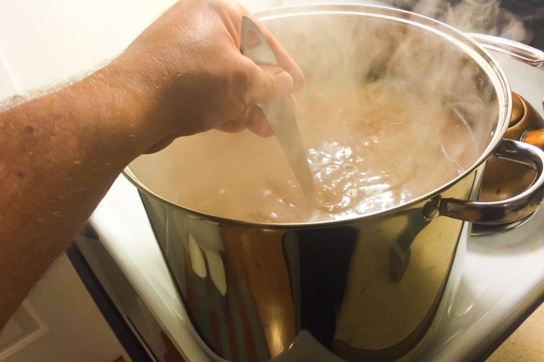 How To Whirlpool Hops? A Comprehensive Whirlpooling Guide