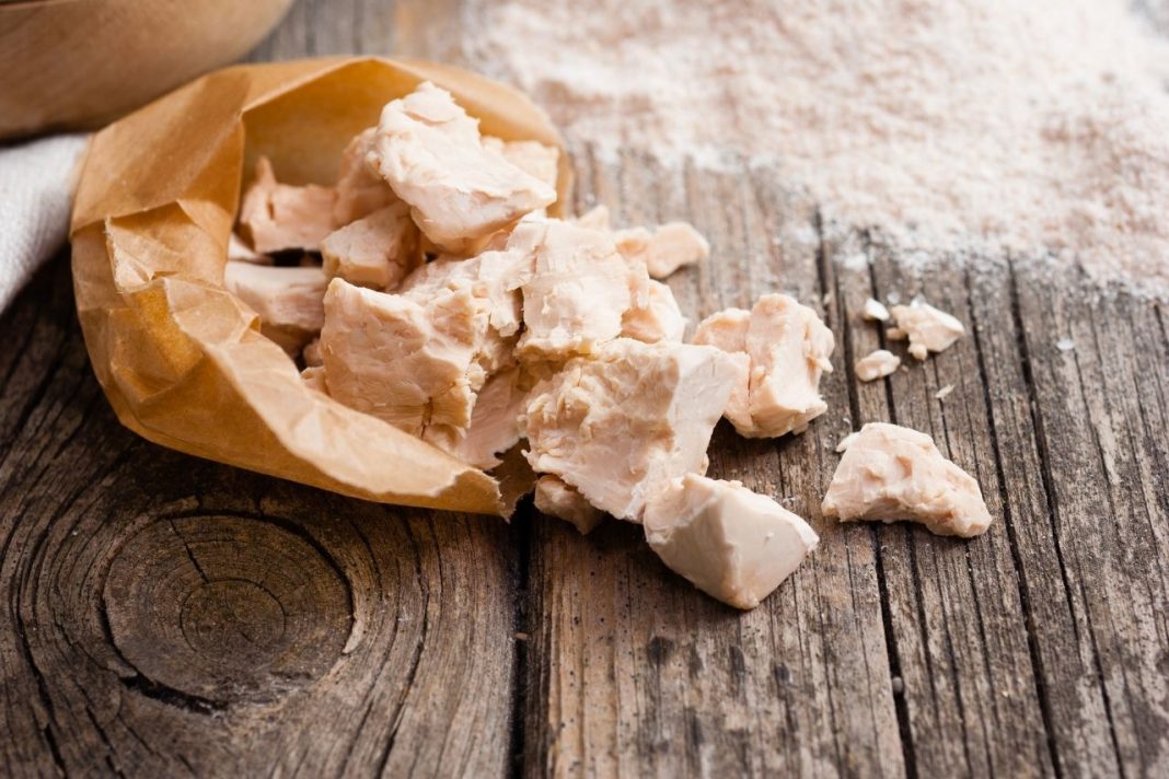 Pitching Yeast: An Expert’s Guide for Brewing Better Beer