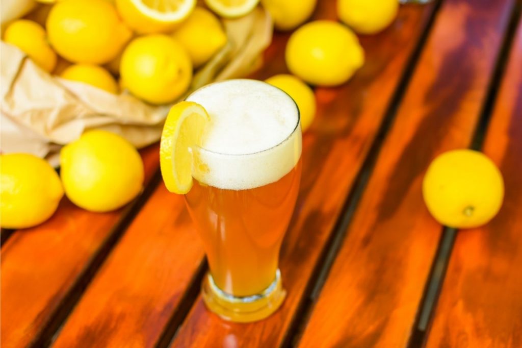 Lemon in Beer: Advantages for Health and Techniques You Can Use