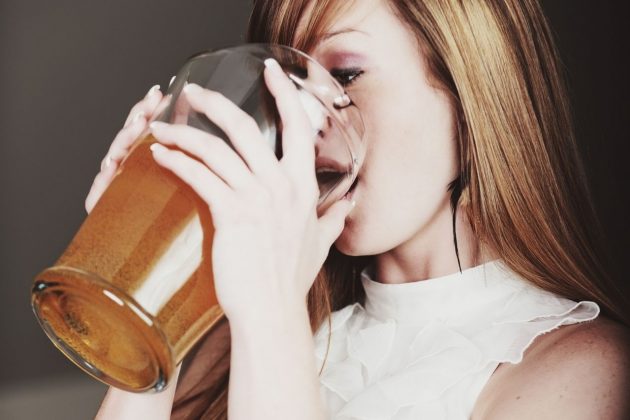 Chug Beer: Best Tips & Techniques to Chug Beer Fast