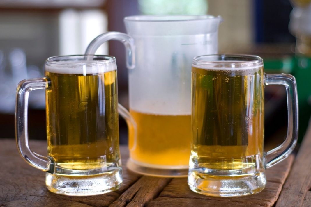 Coors Banquet Vs Coors Light Comparison Between Two Coors Lager Beer