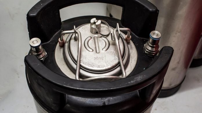 Ball Lock vs Pin Lock: Comparing These Popular Corny Keg Systems