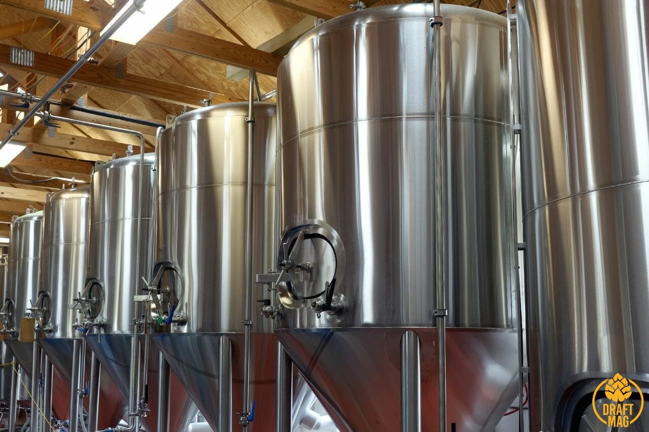 11 Oldest Breweries in the US: List of Places That Are Worth Visiting