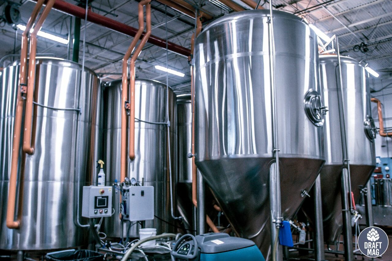 11 Oldest Breweries in the US: List of Places That Are Worth Visiting