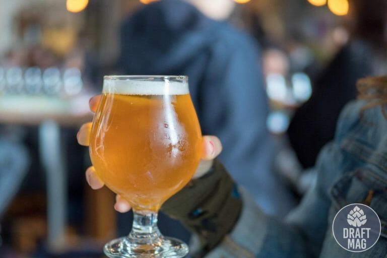 Icehouse Edge: A Detailed Review of This Top Freeze Distilled Lager