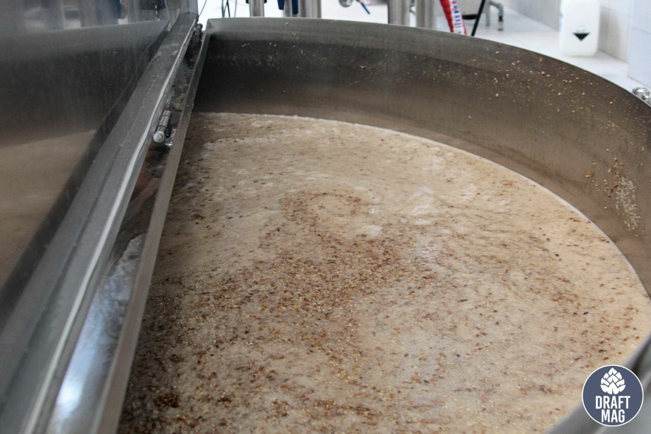 What Is Lautering? A Detailed Study of Separating the Grains