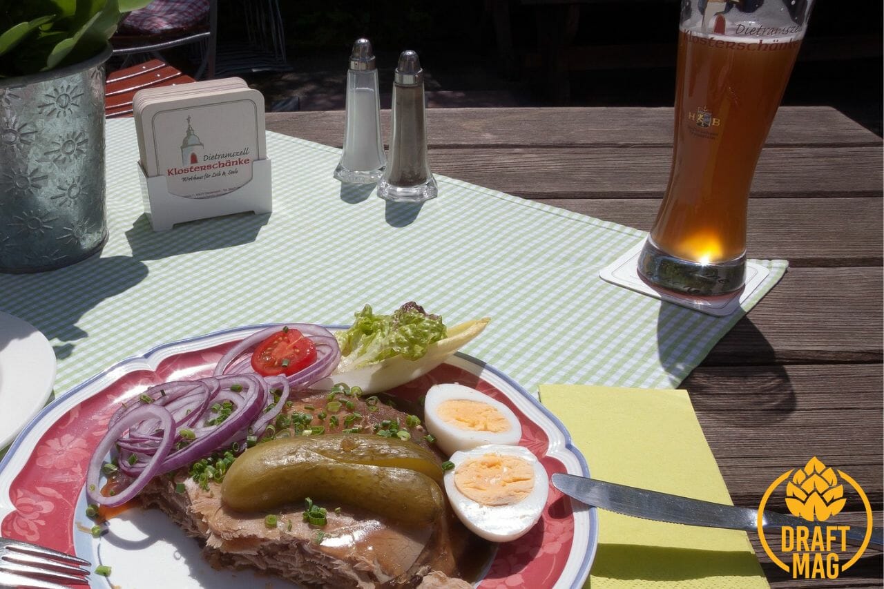 Konig Pilsener Review: A Clean and Crisp German Pilsner