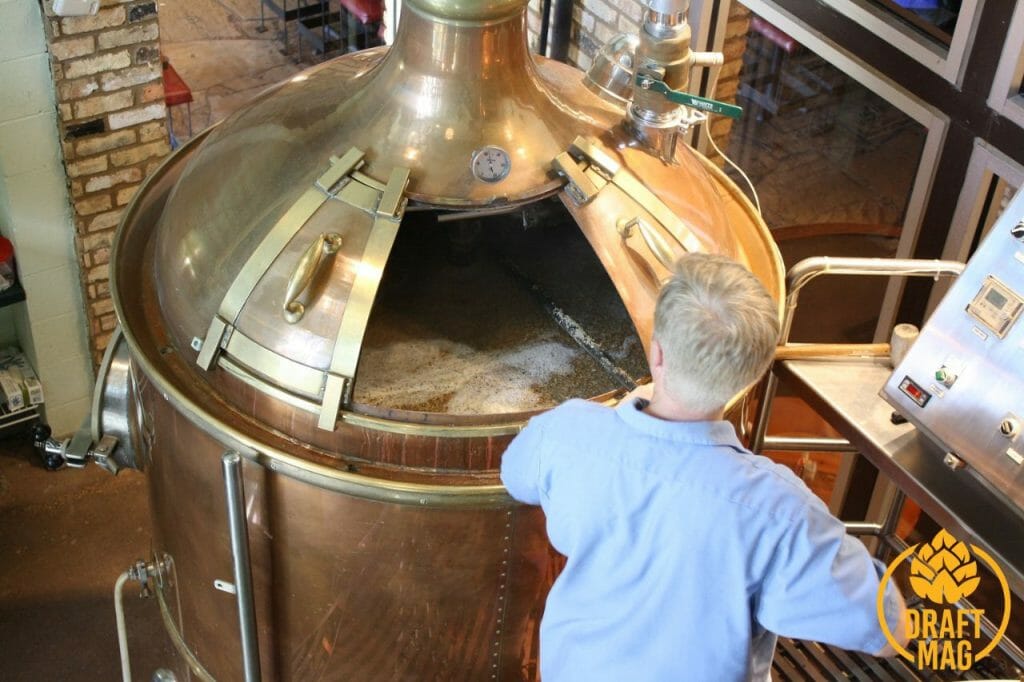 Chug Beer: Best Tips & Techniques to Chug Beer Fast